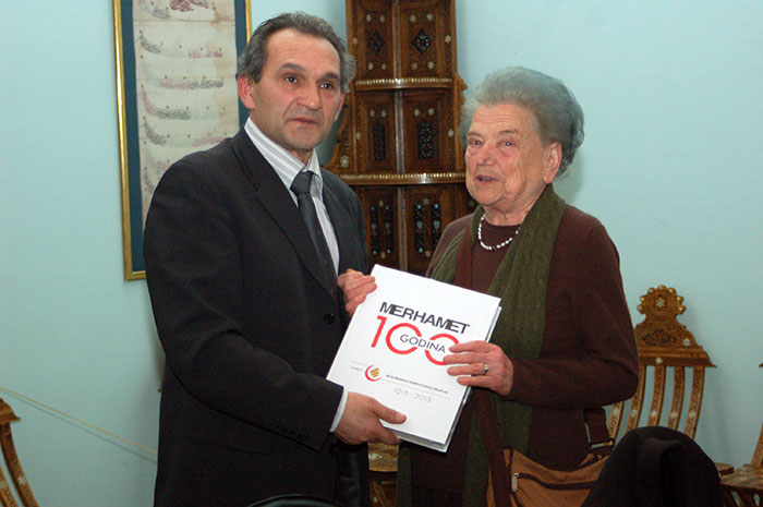 SARAJEVO Promocija monografije “Merhamet – 100 godina”, autora Ruždije ...